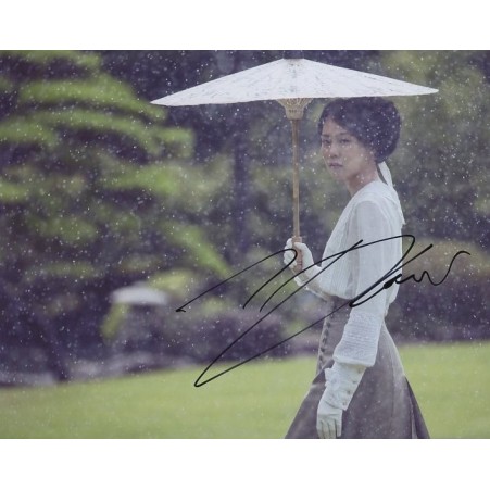 Signed Autograph MIN-HEE Kim - All-Autographes.com