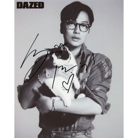 Signed Autograph DONG-HWI Lee - All-Autographes.com