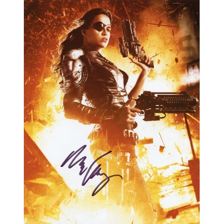 Signed Autograph RODRIGUEZ Michelle - All-Autographes.com