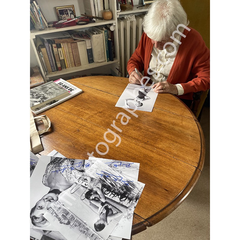 Signed Autograph AUBER Brigitte - All-Autographes.com