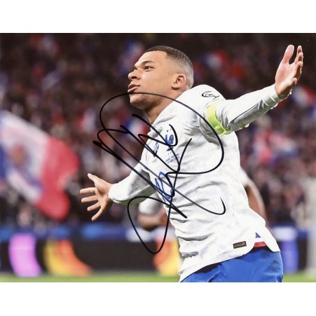 Signed Autograph MBAPPÉ Kylian - All-Autographes.com