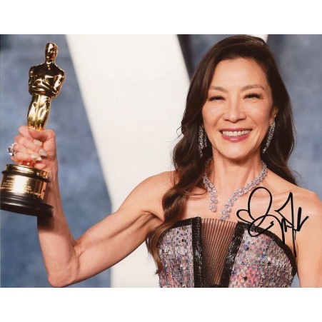 Signed Autograph YEOH Michelle - All-Autographes.com