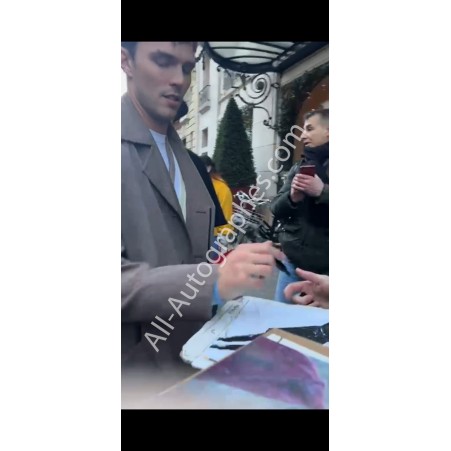 Signed Autograph HOULT Nicholas - All-Autographes.com