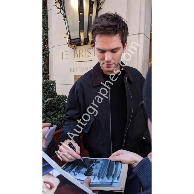 Signed Autograph HOULT Nicholas - All-Autographes.com