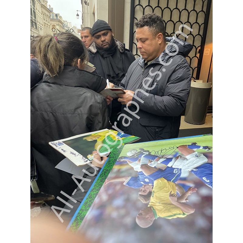 Signed Autograph RONALDO - All-Autographes.com