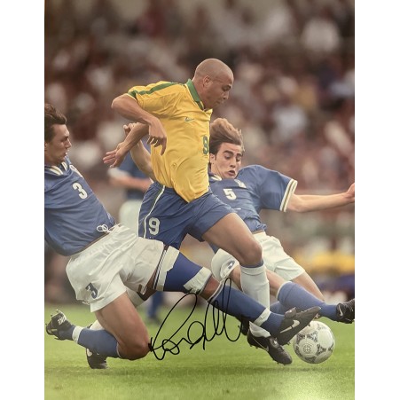 Signed Autograph RONALDO - All-Autographes.com