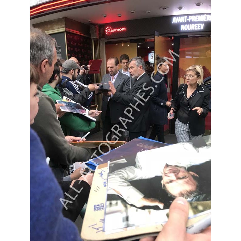 Signed Autograph FIENNES Ralph - All-Autographes.com