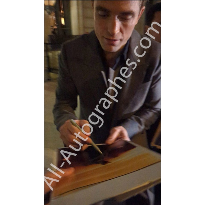 Signed Autograph PATTINSON Robert- All-Autographes.com