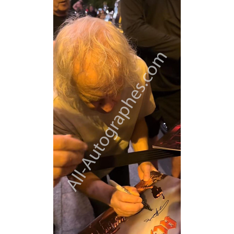 Signed Autograph YOUNG Angus - All-Autographes.com