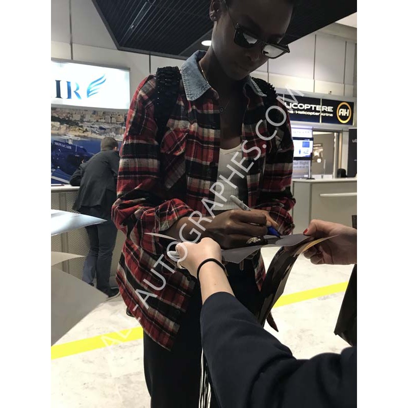 Signed Autograph BORGES Maria - All-Autographes.com